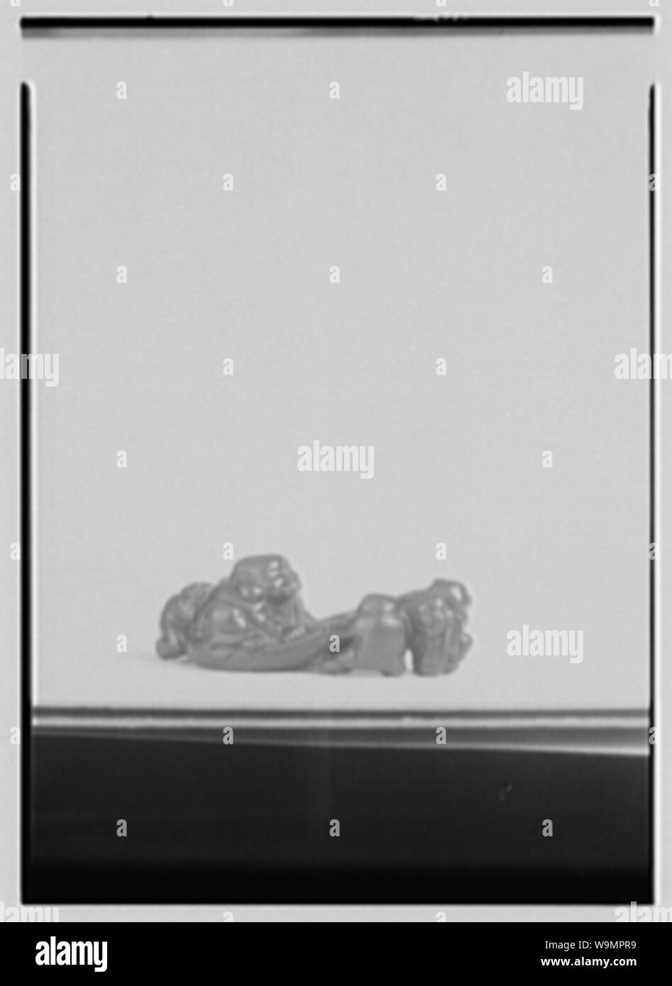 Art object display hi-res stock photography and images - Alamy