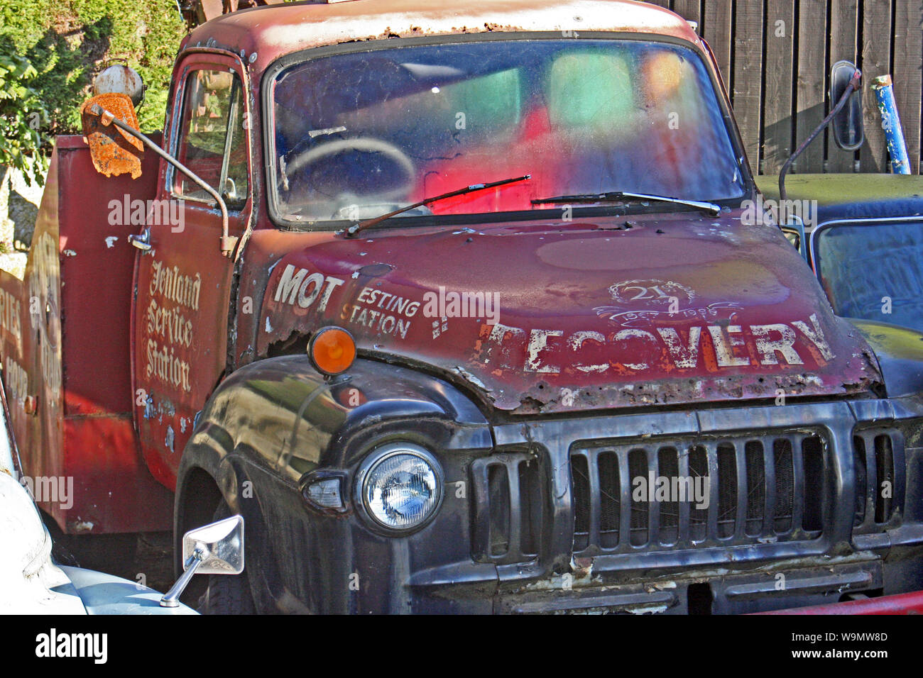 Recovery pickup truck hi-res stock photography and images - Alamy