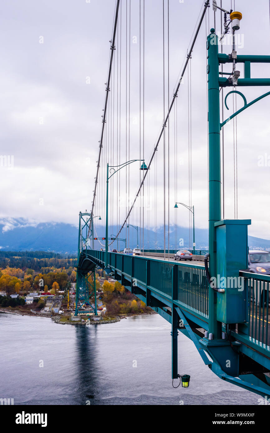 Lion's gate bridge road vancouver hi-res stock photography and images ...