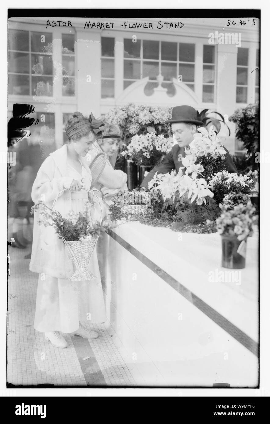 Urban flower shop Cut Out Stock Images & Pictures - Alamy
