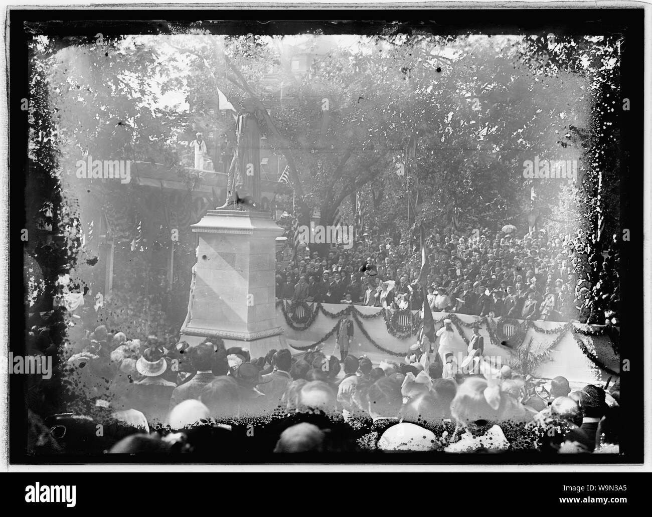 Statue of commodore john barry hi-res stock photography and images - Alamy