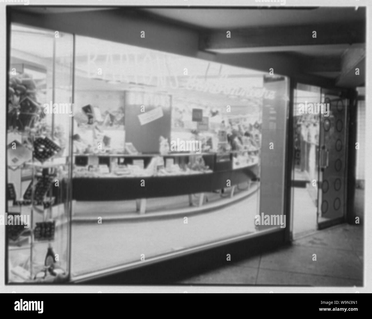 Business district transport Black and White Stock Photos & Images - Alamy