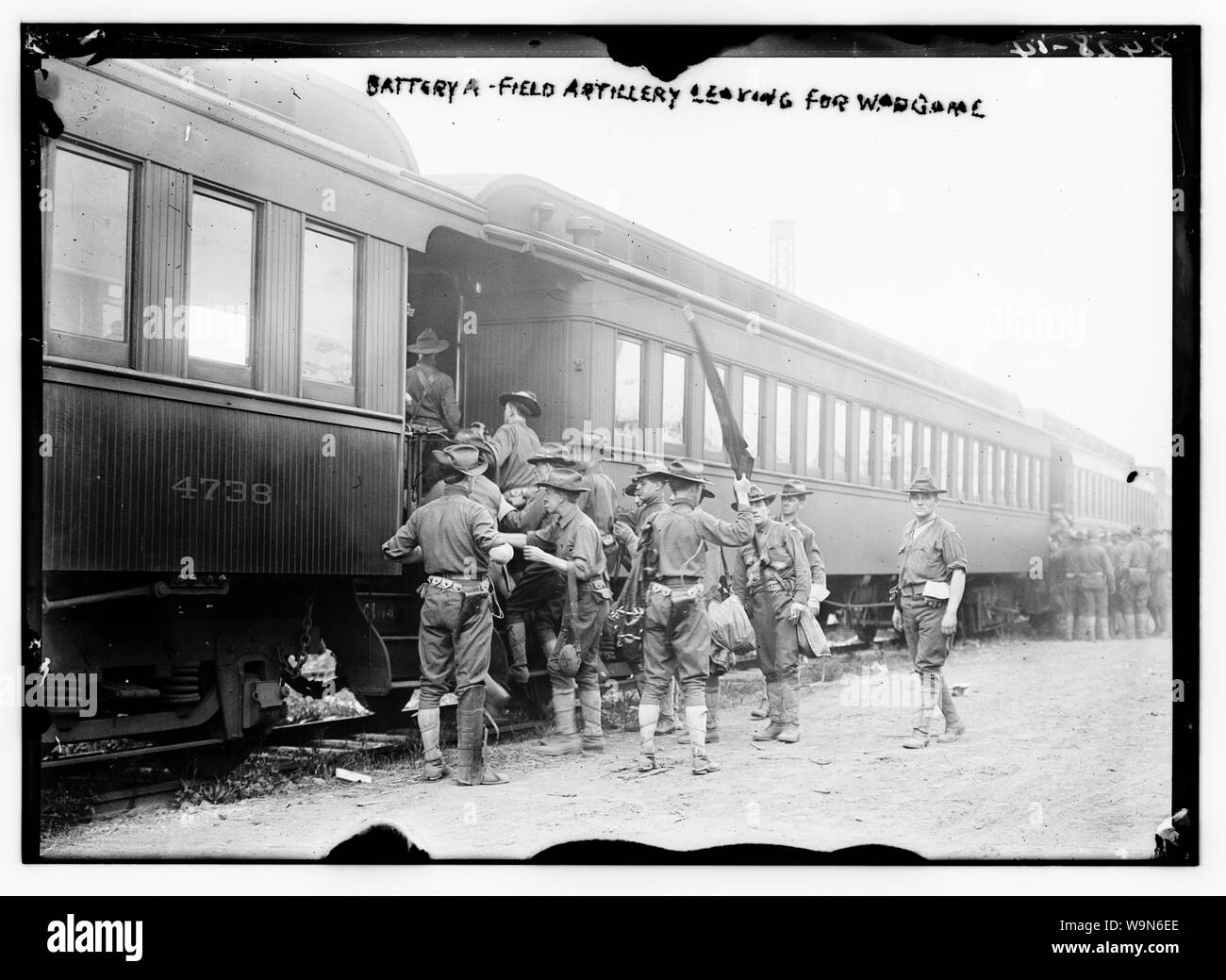Battery A - Field artillery leaving for war game Stock Photo - Alamy