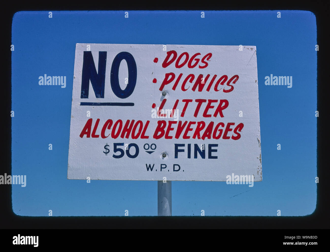 Beach rules hi-res stock photography and images - Alamy