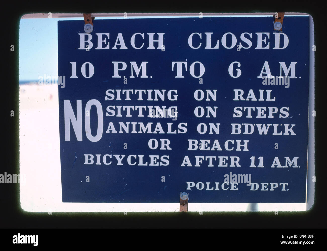 Beach rules hi-res stock photography and images - Alamy