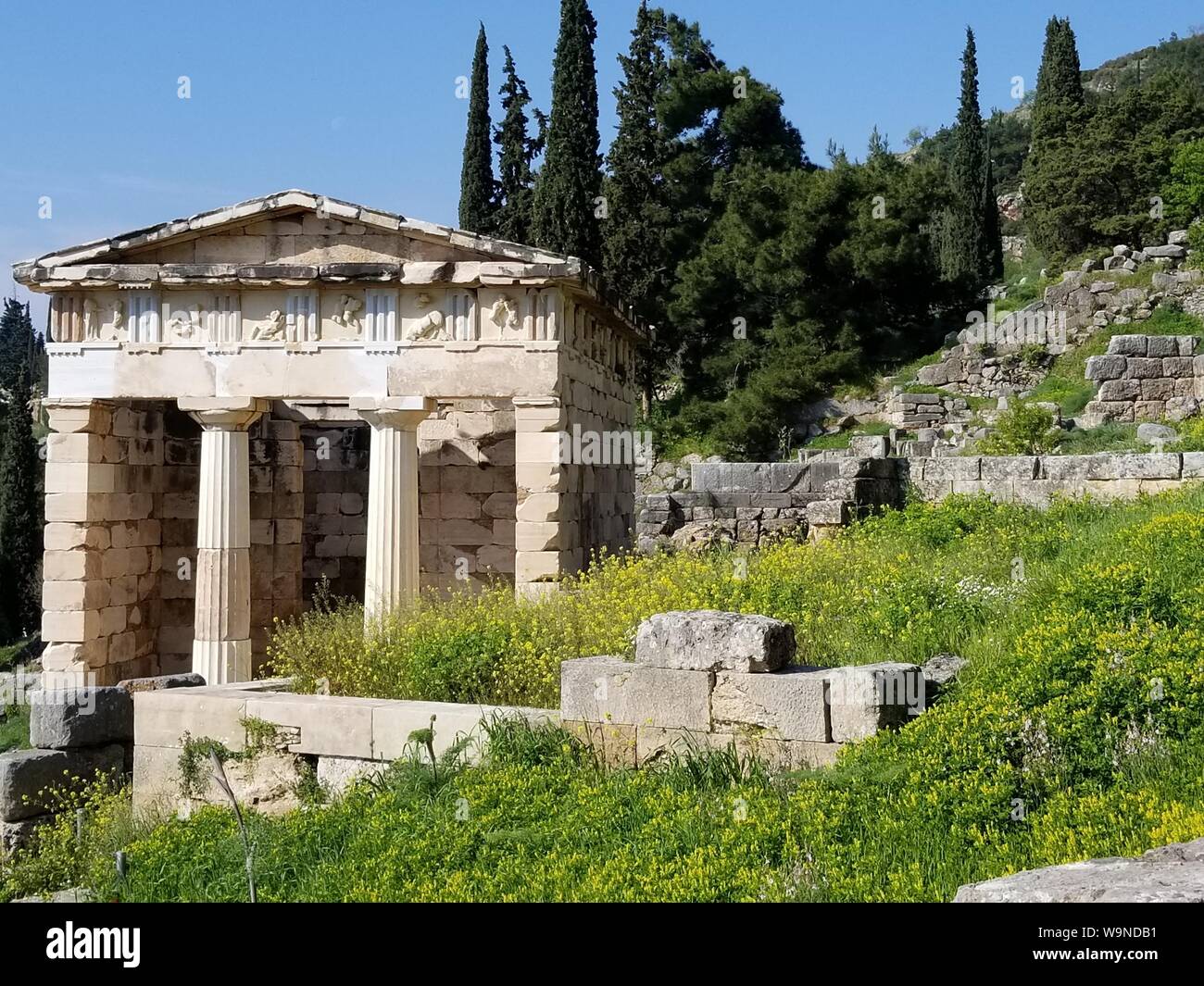 Ruins of delphi hi-res stock photography and images - Alamy