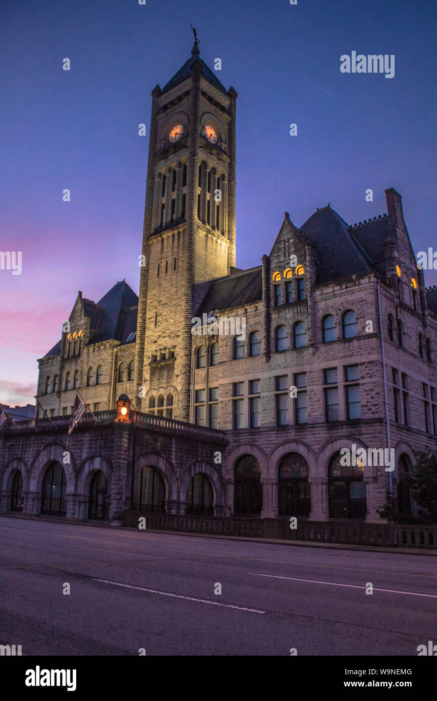 Union Station Building with lights on Nashville TN Sunrise picture ...