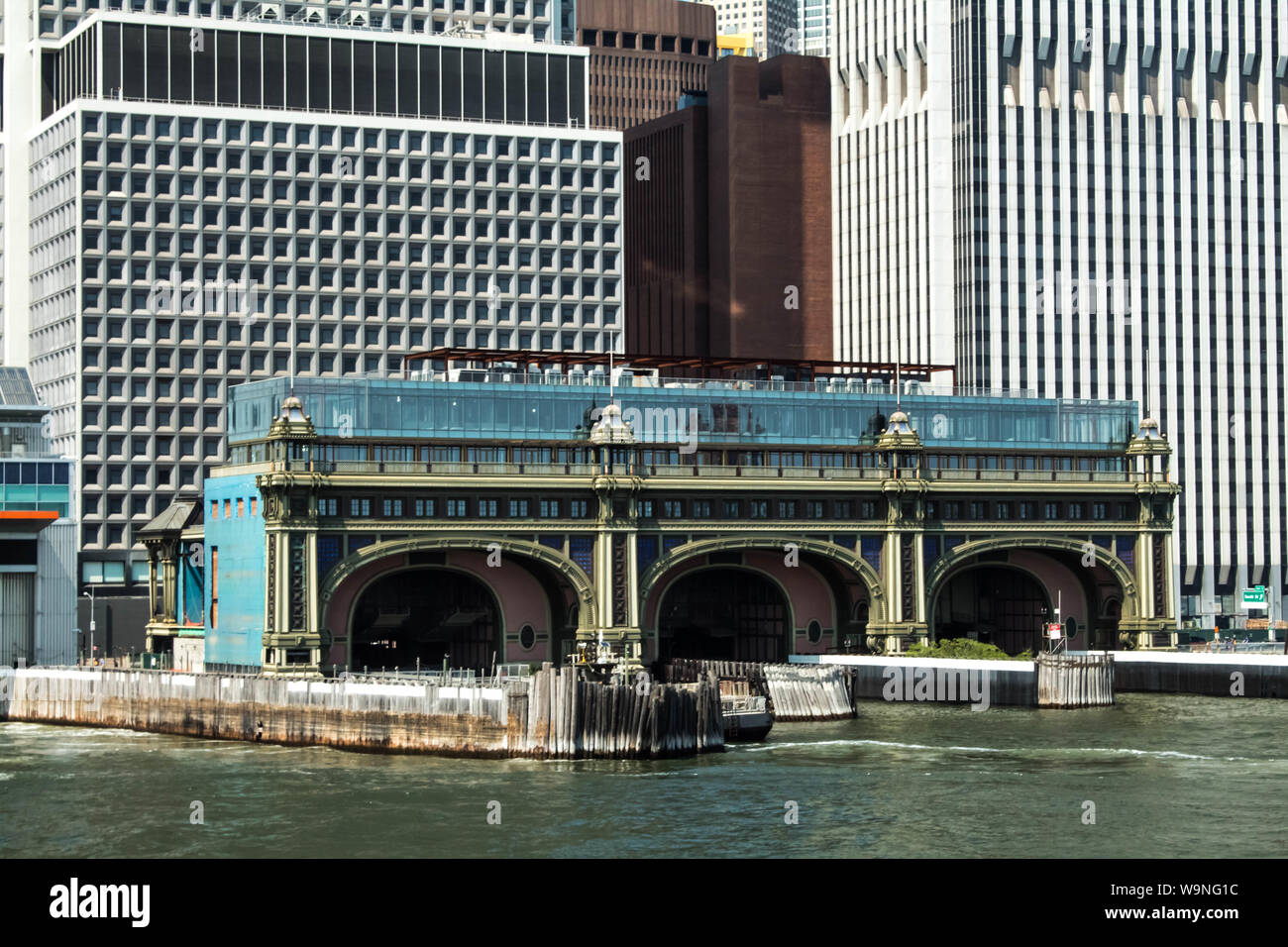 Whitehall Ferry Terminal Docks on the way from Staten Island , NY/NJ ...