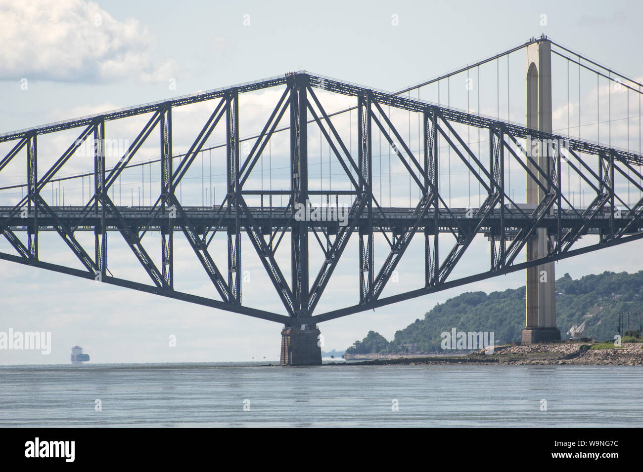 Pierre laporte bridge québec hi-res stock photography and images - Alamy