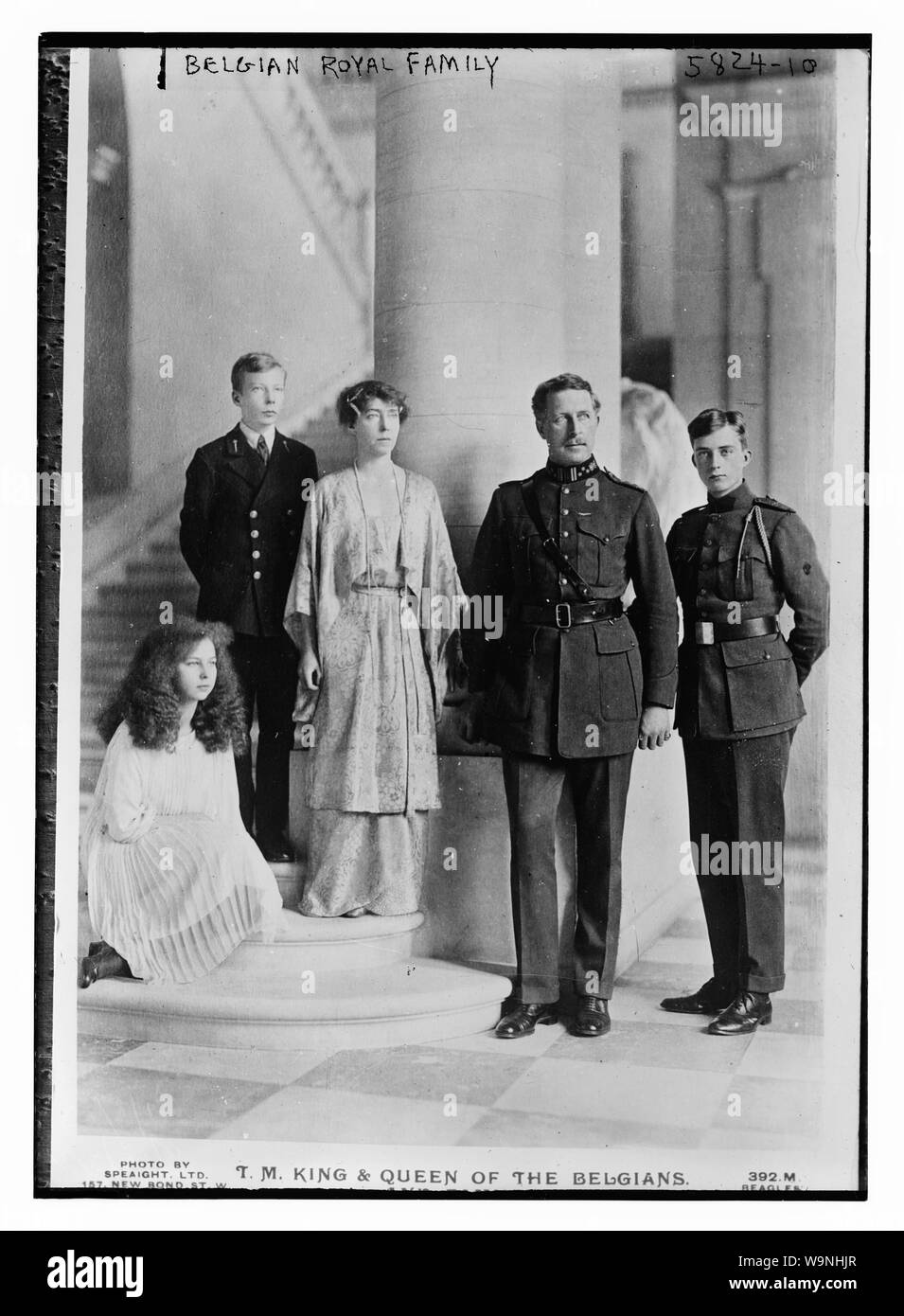 Royal re Cut Out Stock Images & Pictures - Alamy