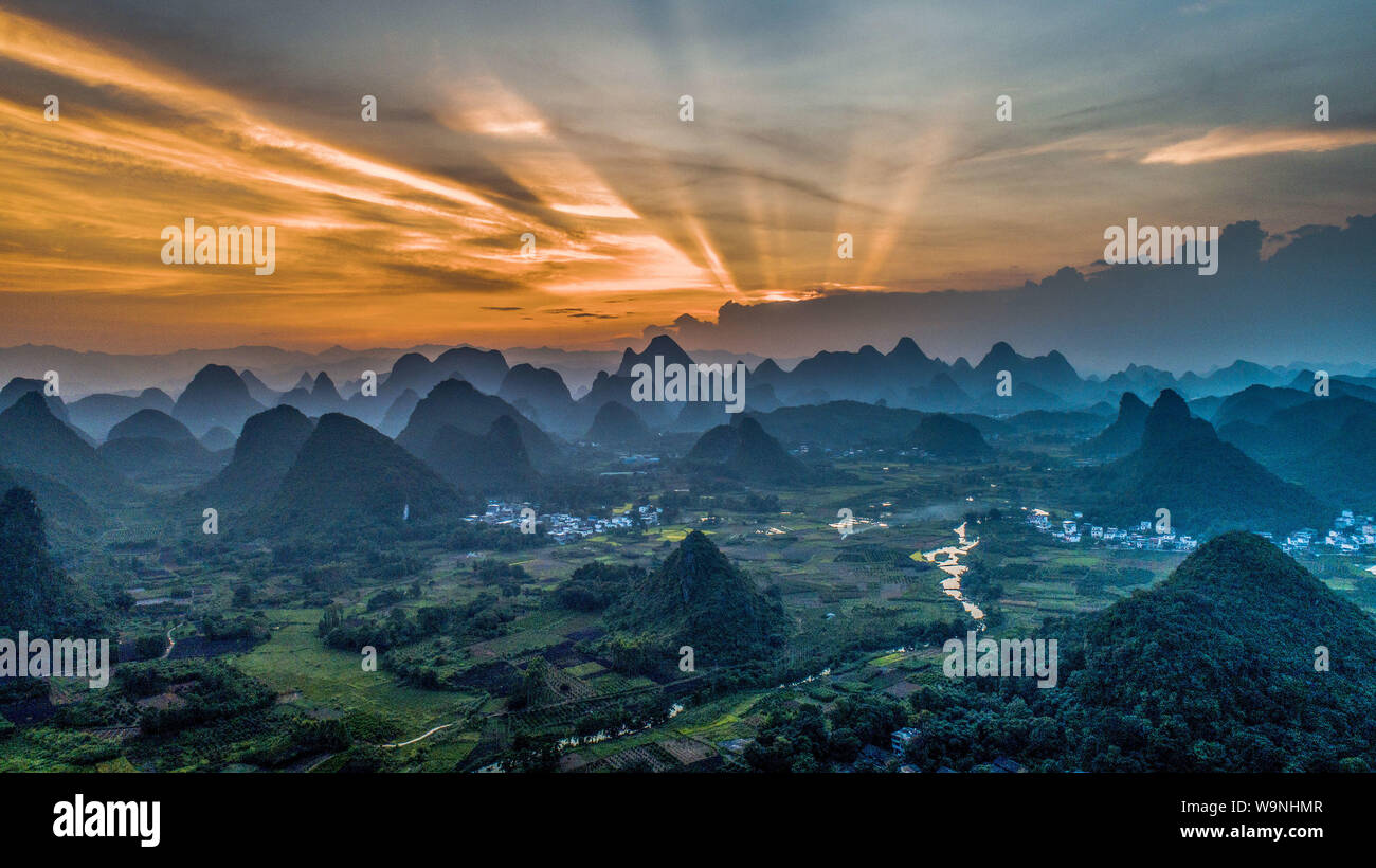 Cuiping village hi-res stock photography and images - Alamy