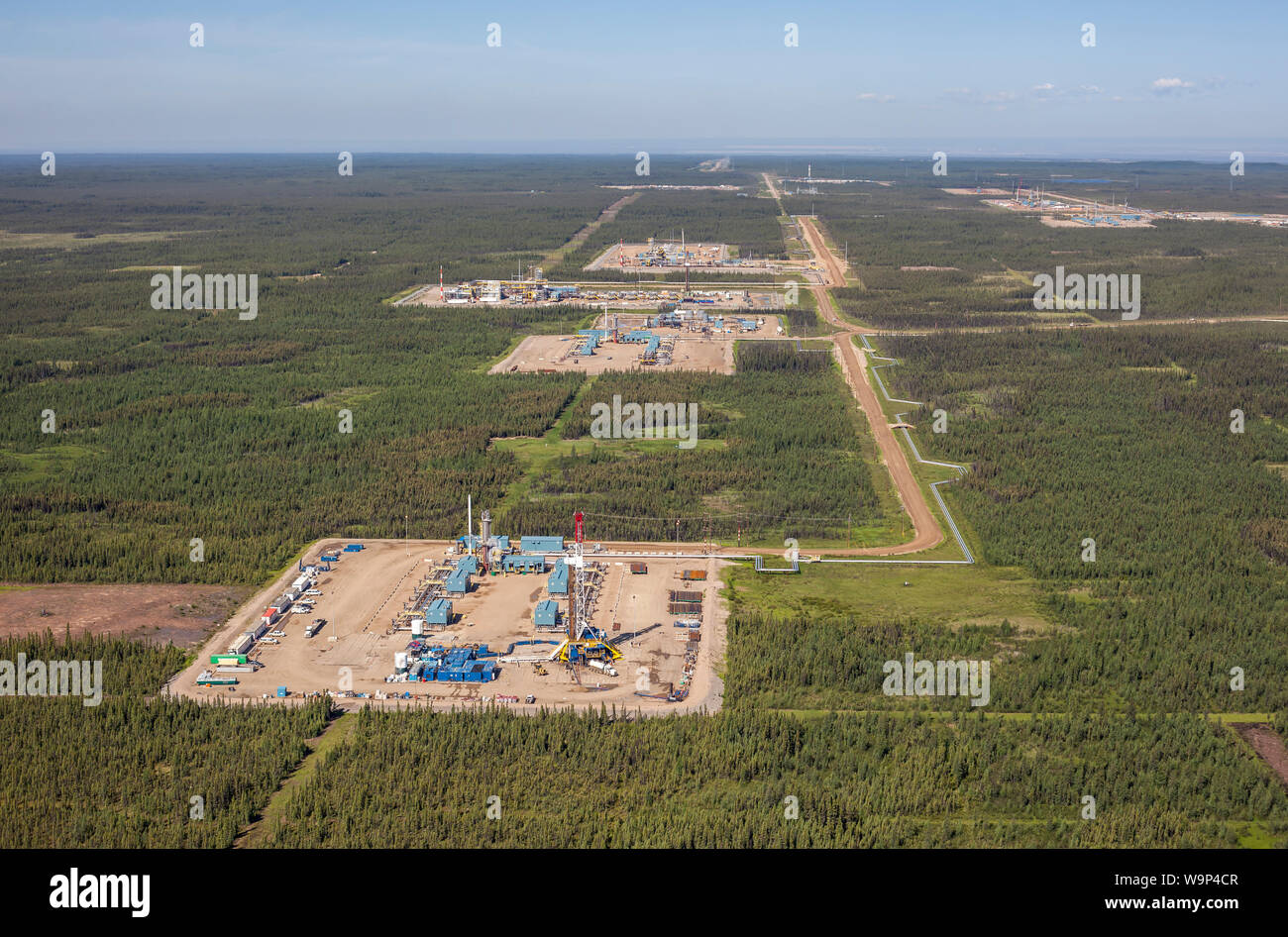 Alberta oil rig hi-res stock photography and images - Alamy