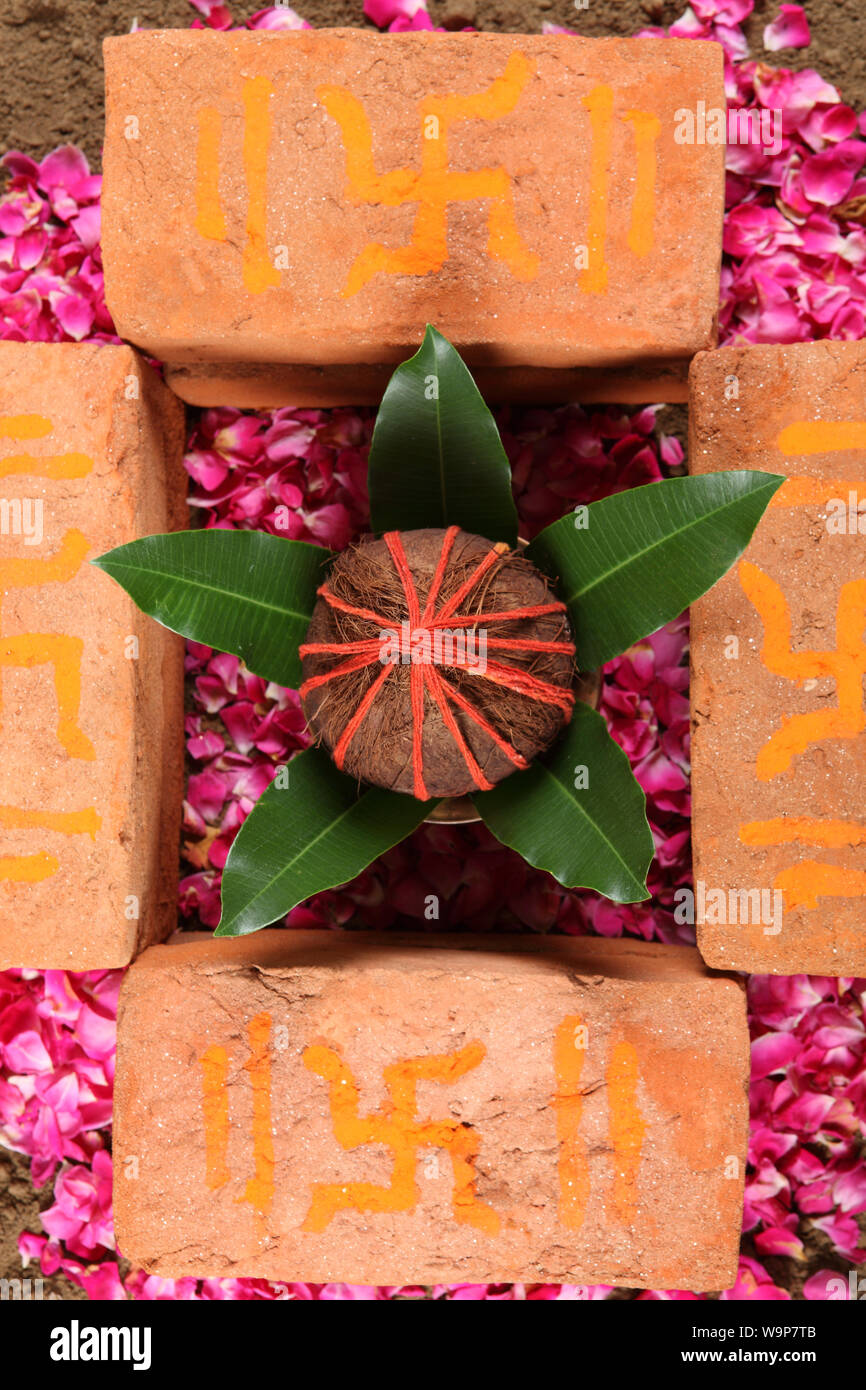 Bhoomi poojan hi-res stock photography and images - Alamy