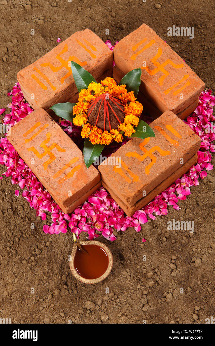 Bhoomi poojan hi-res stock photography and images - Alamy