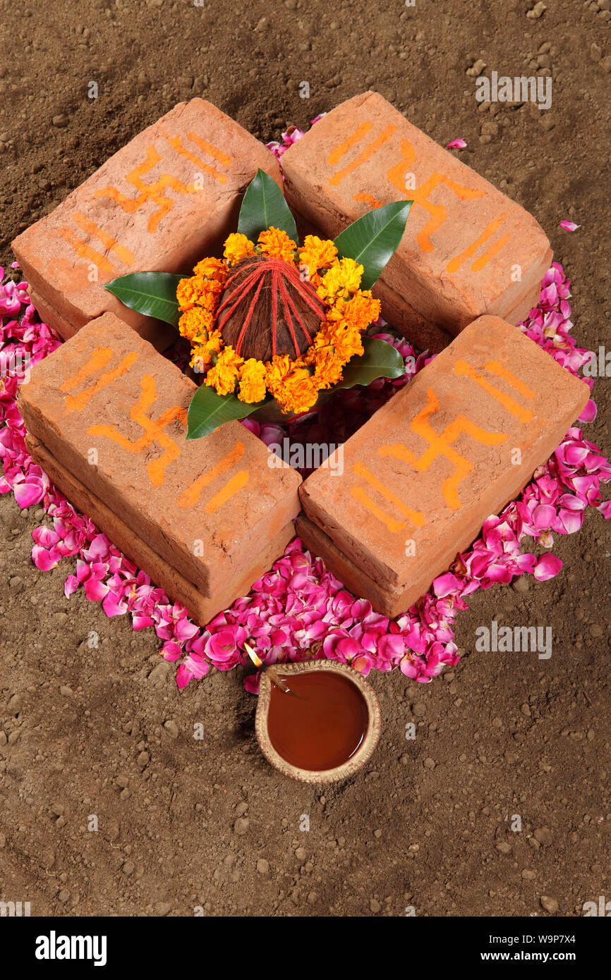 Bhoomi poojan hi-res stock photography and images - Alamy
