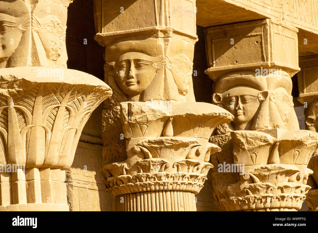 Egyptian temple heads hi-res stock photography and images - Alamy
