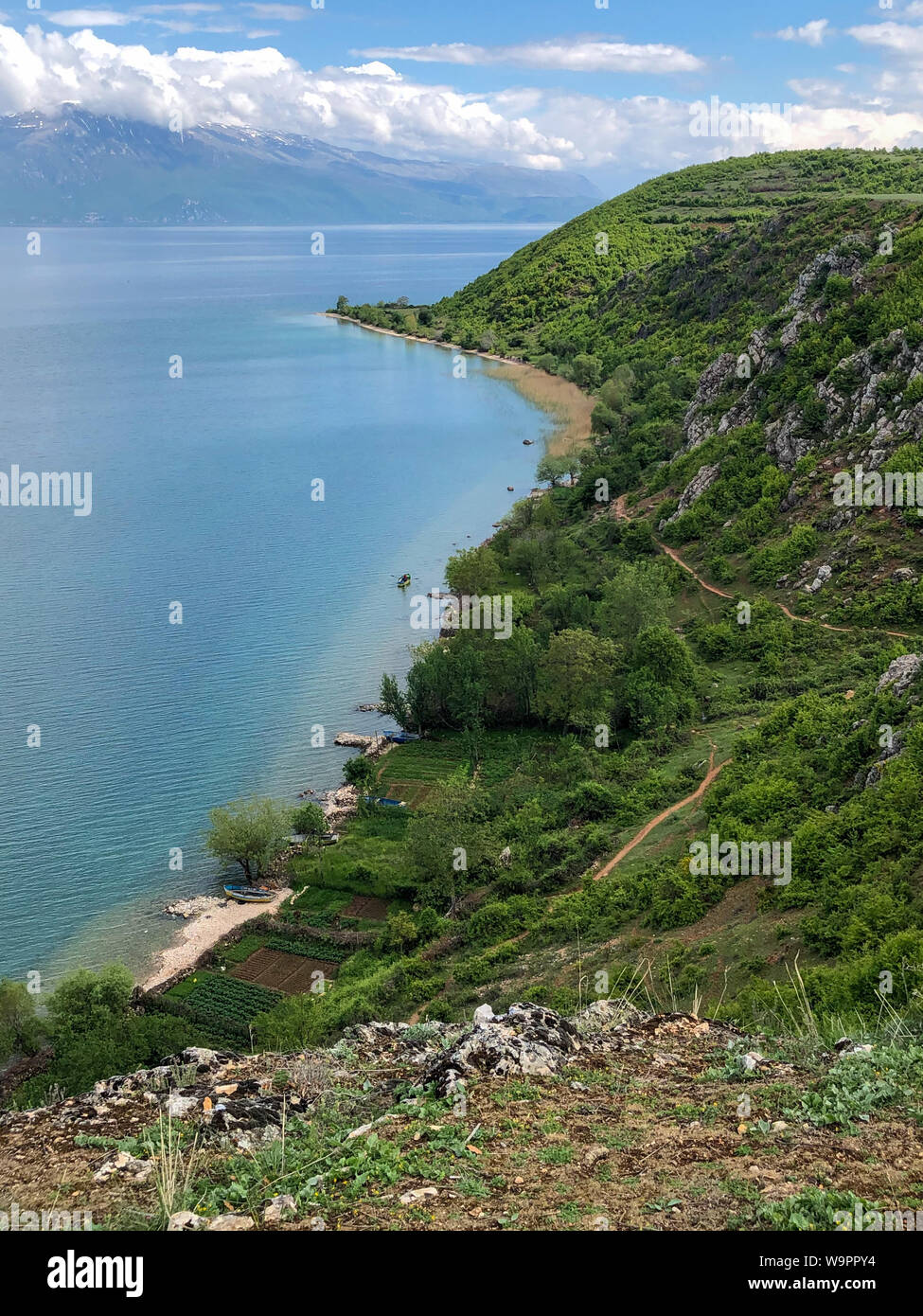 Green hill at Lin beside the blue Lake Ohrid Stock Photo - Alamy