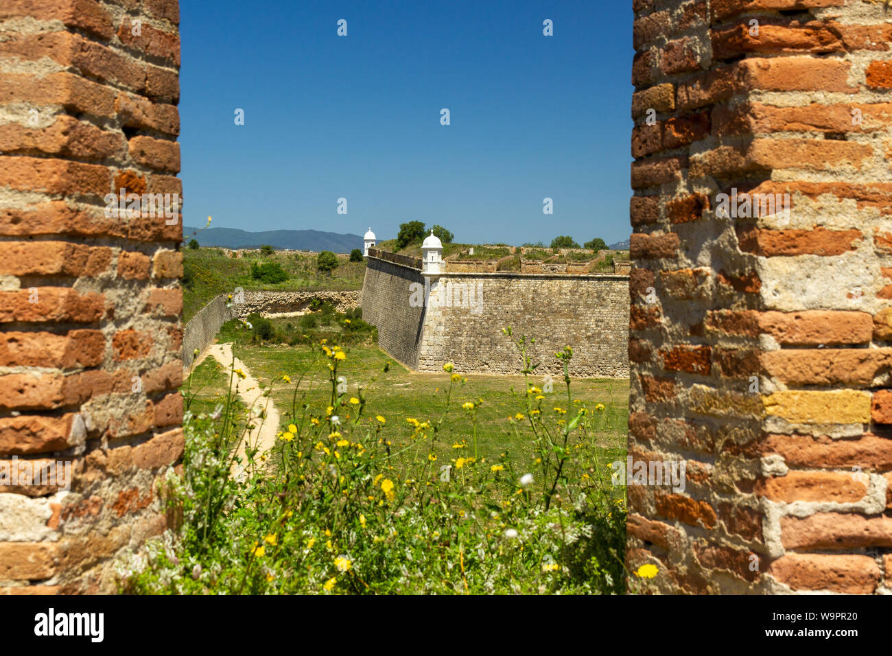 Well defended hi-res stock photography and images - Alamy