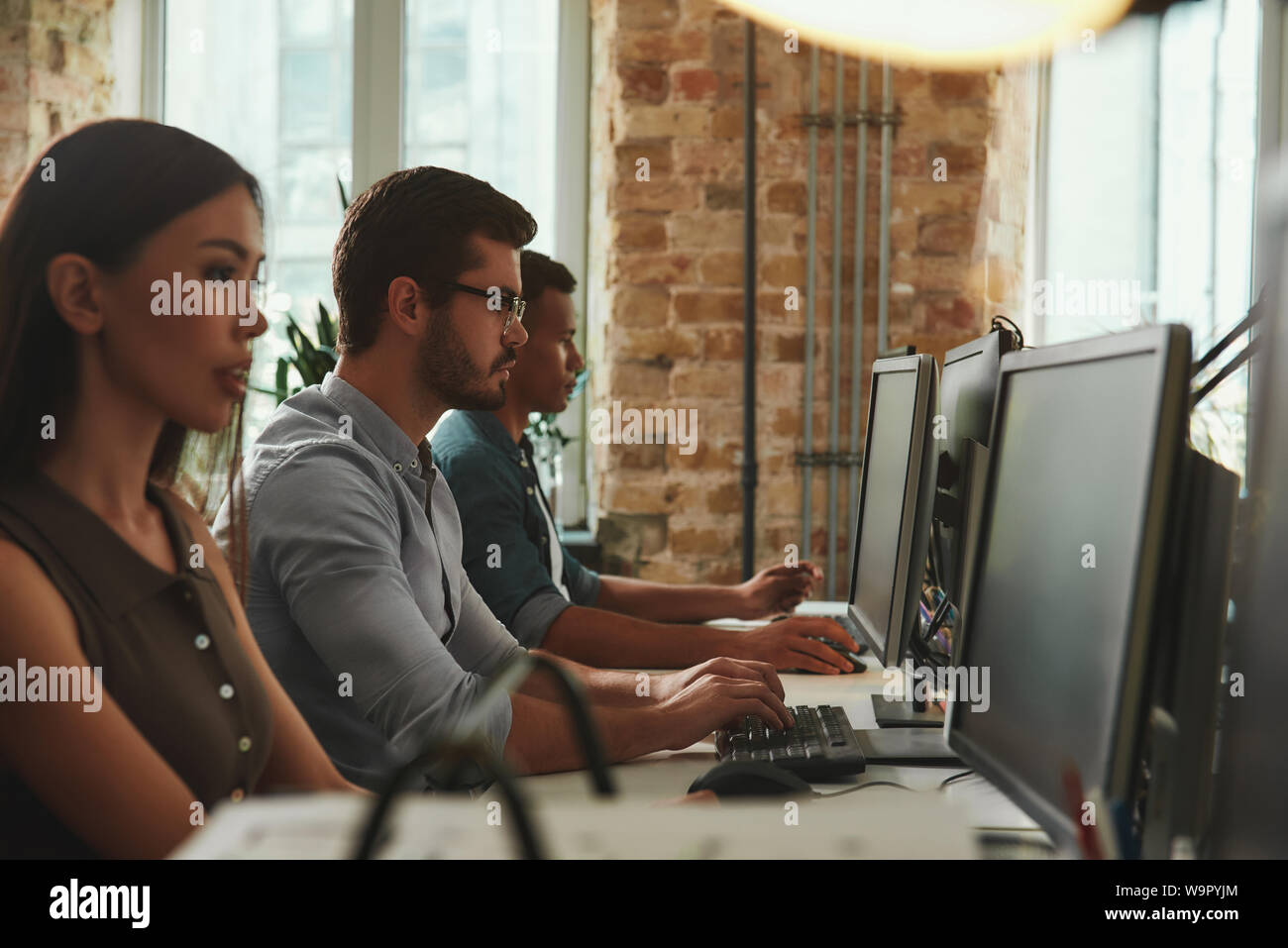 Office routine hi-res stock photography and images - Alamy