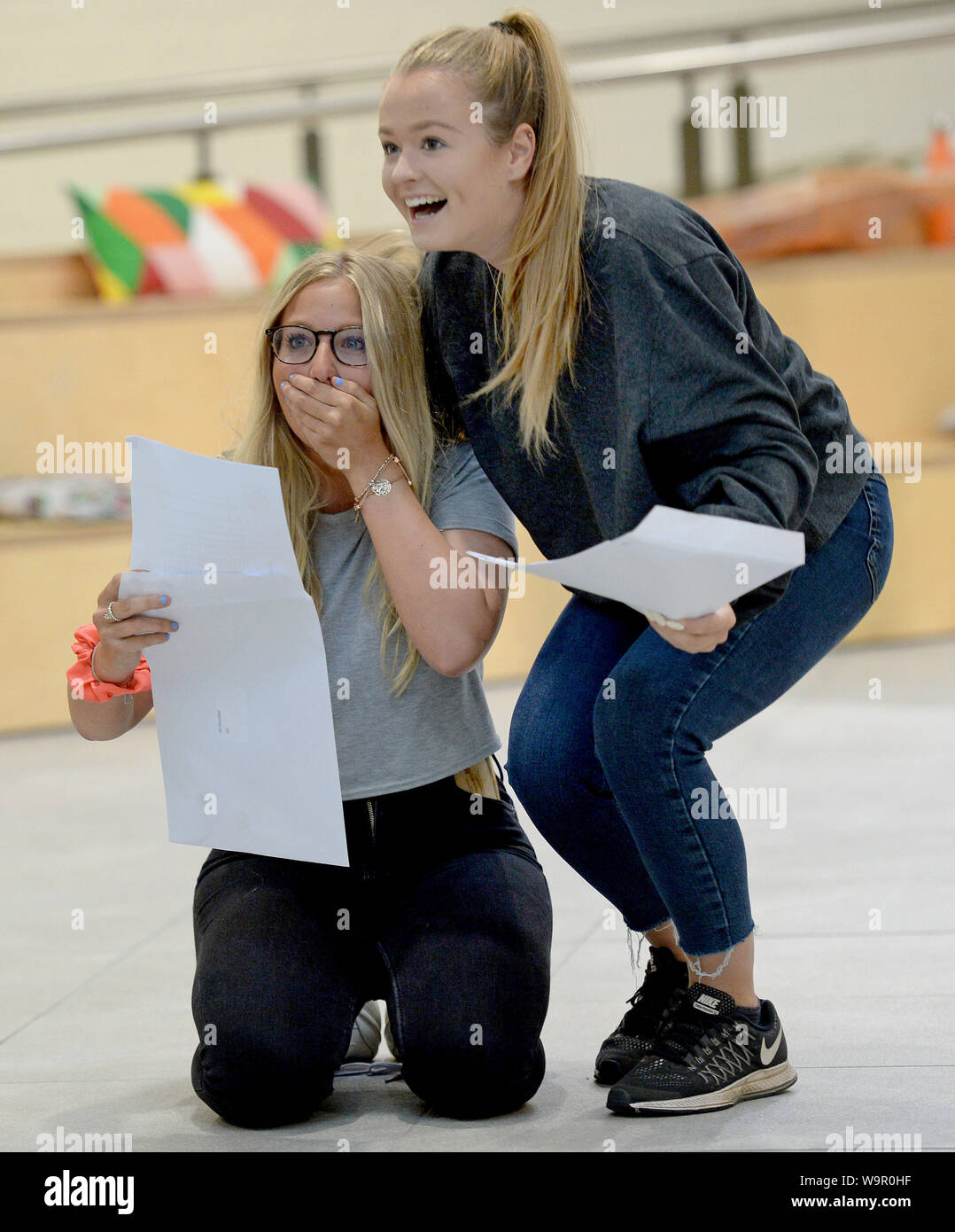 Manchester, UK. 15th Aug, 2019. Ella RosenBlatt (left), 2A*s and an A ...