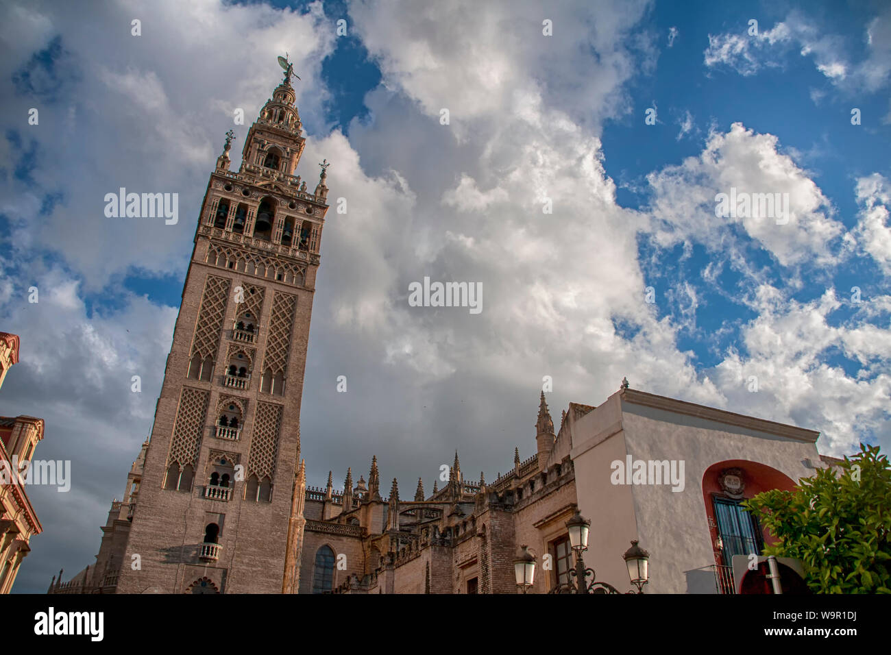 Beautiful tower of the old mosque of Seville Giralda Stock Photo - Alamy