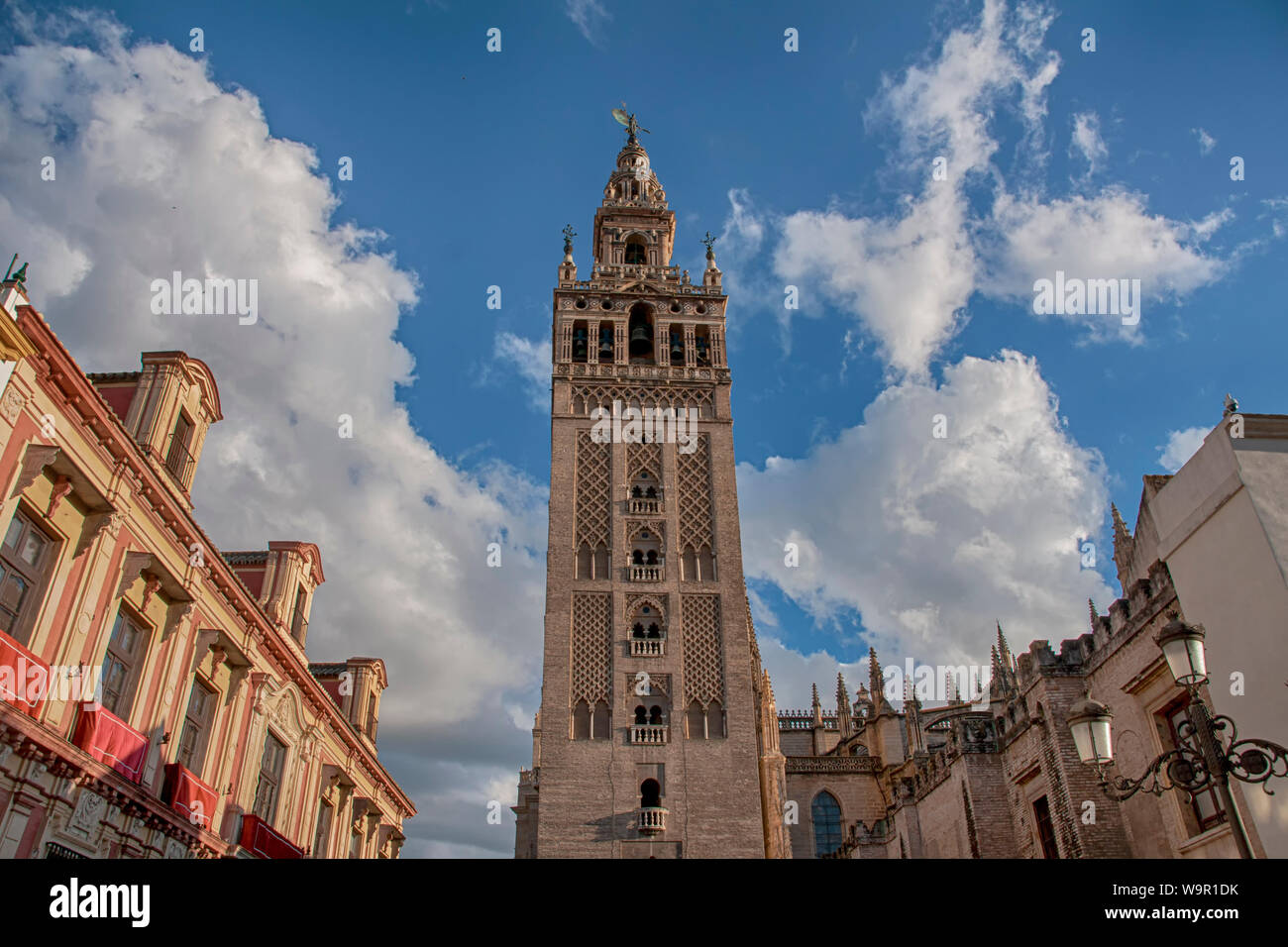 Beautiful tower of the old mosque of Seville Giralda Stock Photo - Alamy
