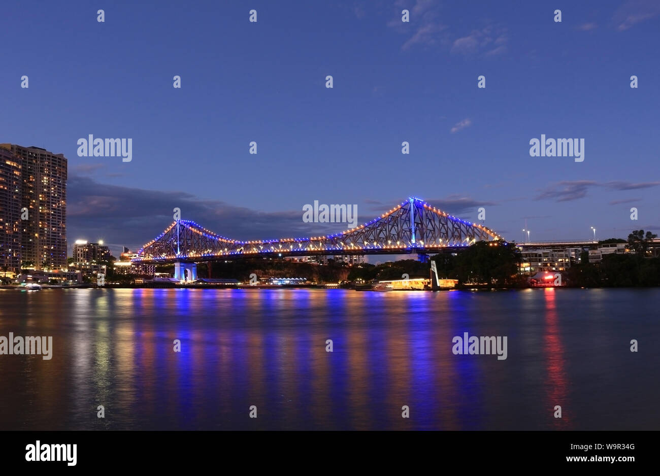 Story bridge brisbane sunset hi-res stock photography and images - Alamy