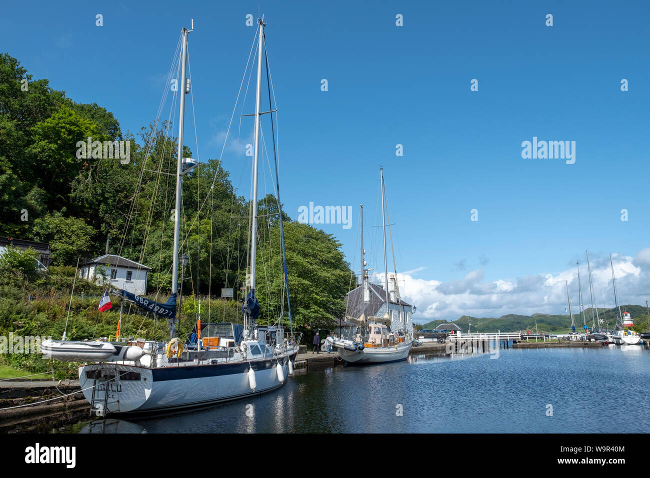 Crinan scotland canal hi-res stock photography and images - Alamy