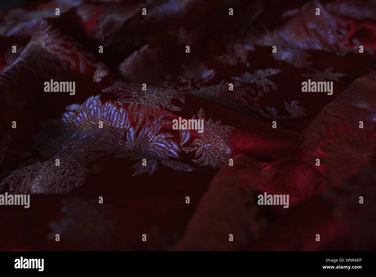 Japanese silk fabric hi-res stock photography and images - Alamy