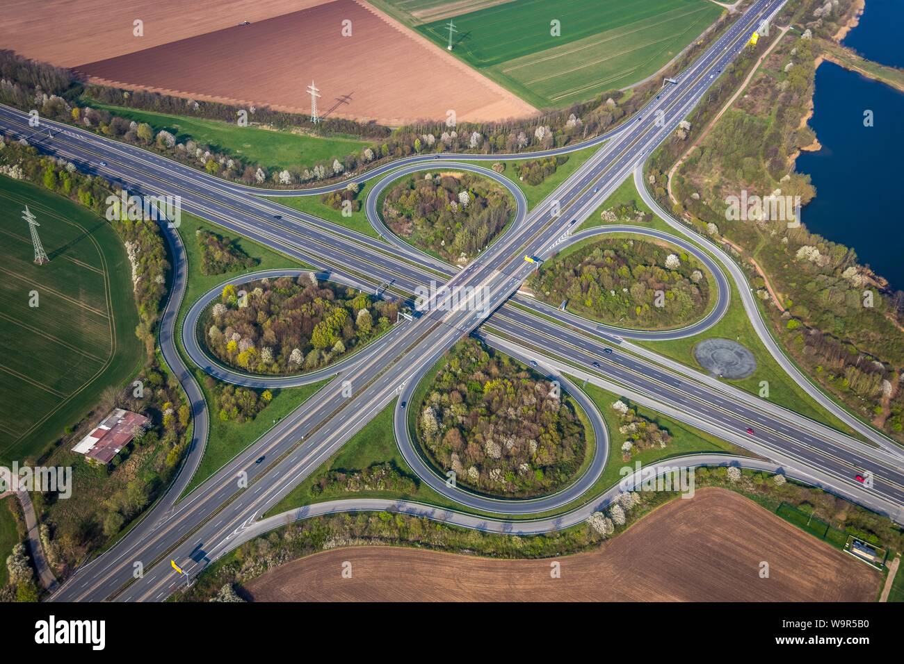 Cloverleaf road roads hi-res stock photography and images - Alamy