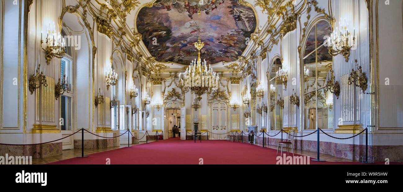 Schonbrunn palace vienna interior hi-res stock photography and images ...