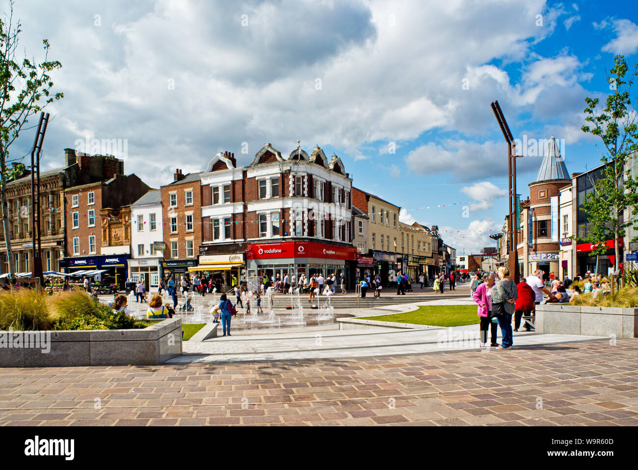 Widest high street in england hi-res stock photography and images - Alamy