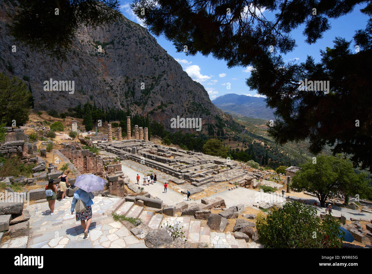 Ancient theatre delphi hi-res stock photography and images - Alamy