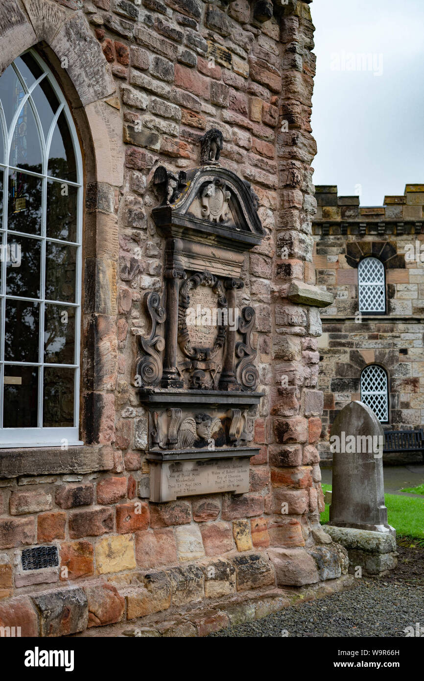 Duddingston kirk hi-res stock photography and images - Alamy