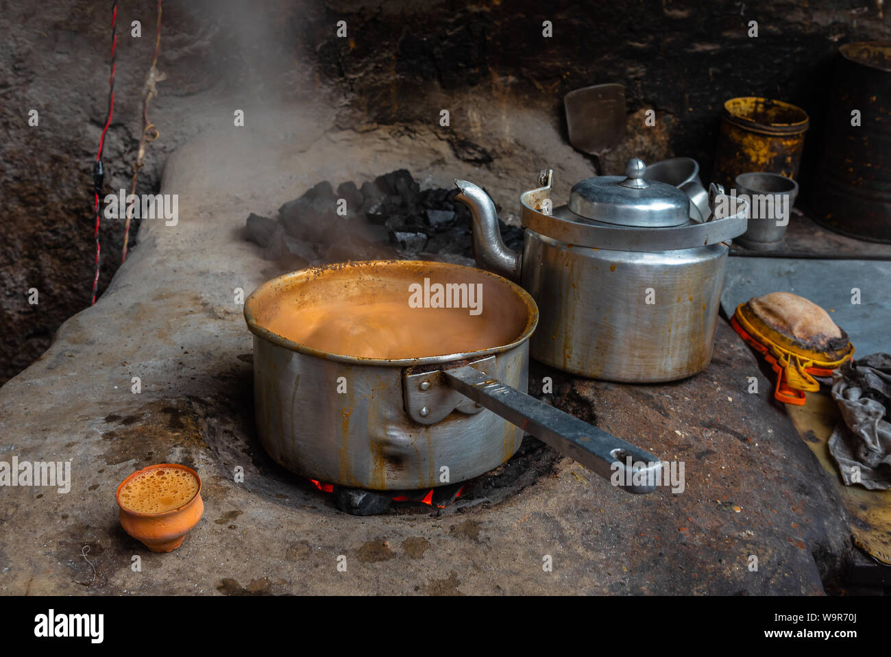 Coal stove india hi-res stock photography and images - Alamy