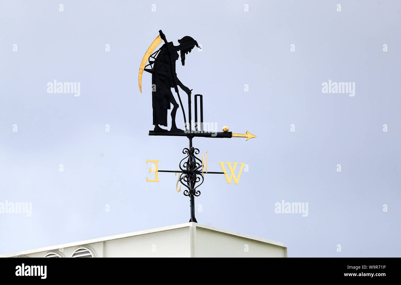 Weathervane lords cricket ground hi-res stock photography and images ...