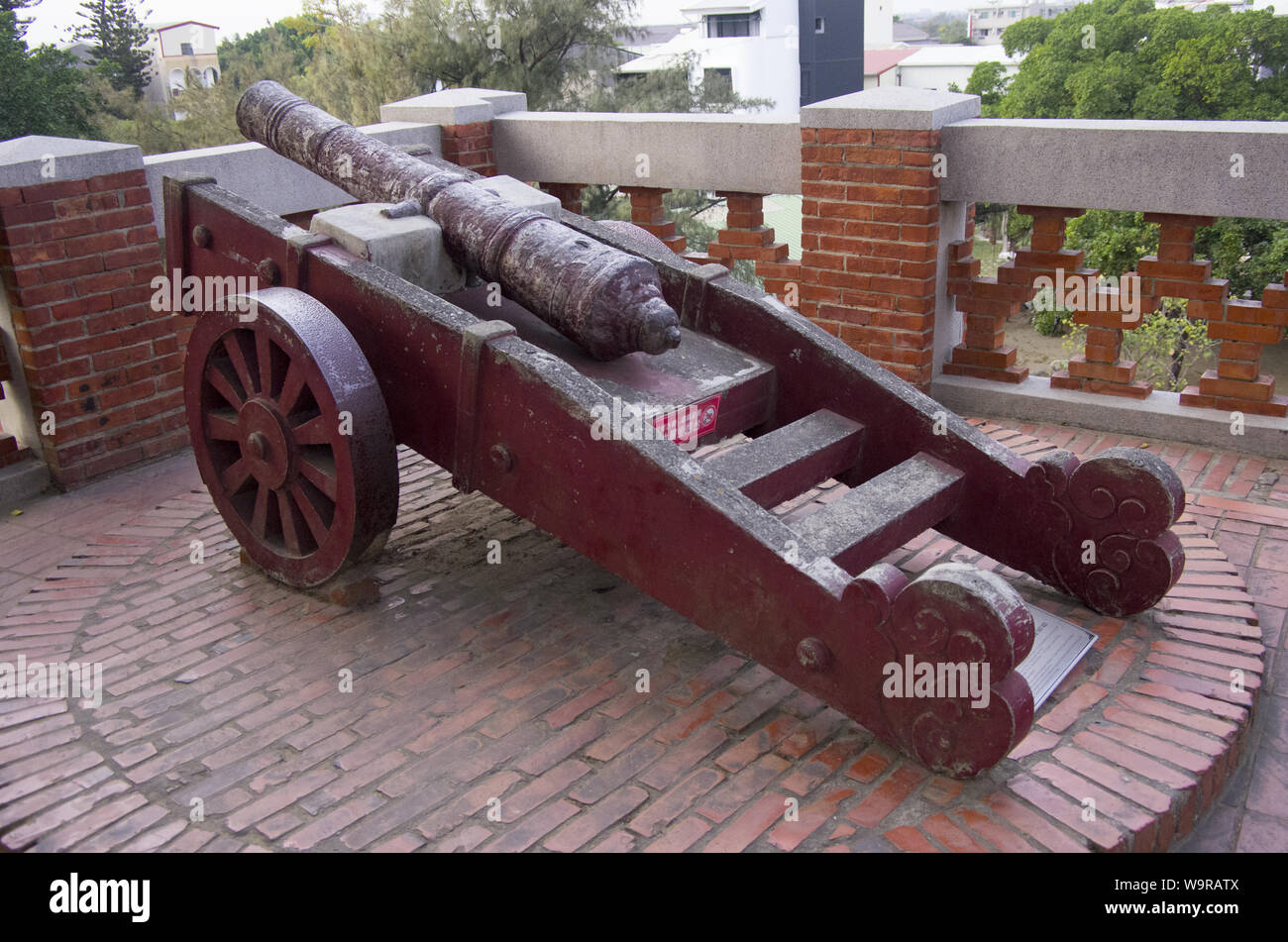 old red cannon in taiwan Stock Photo - Alamy