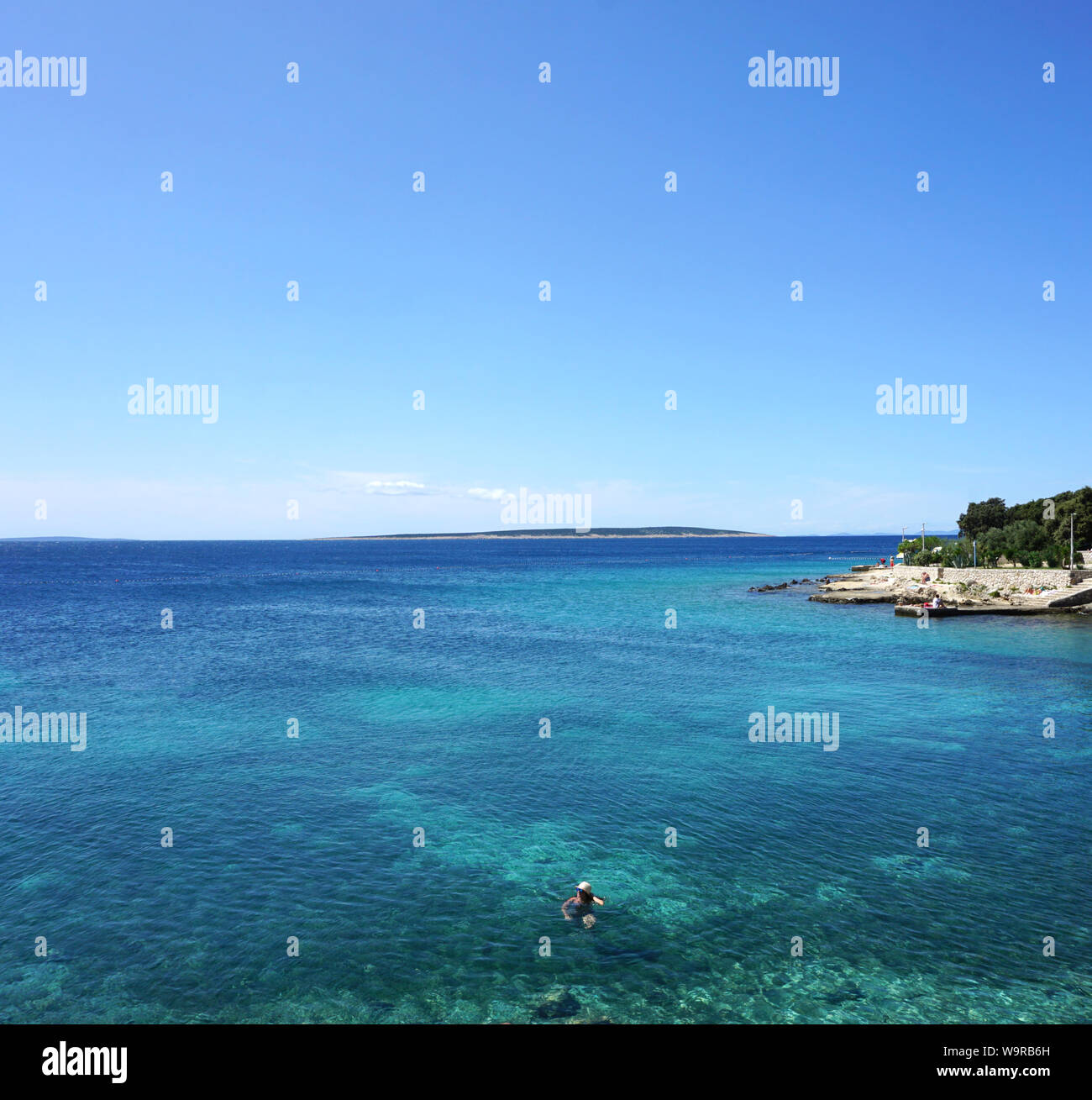 Blue background with beautiful seascape and horizon line Stock Photo ...