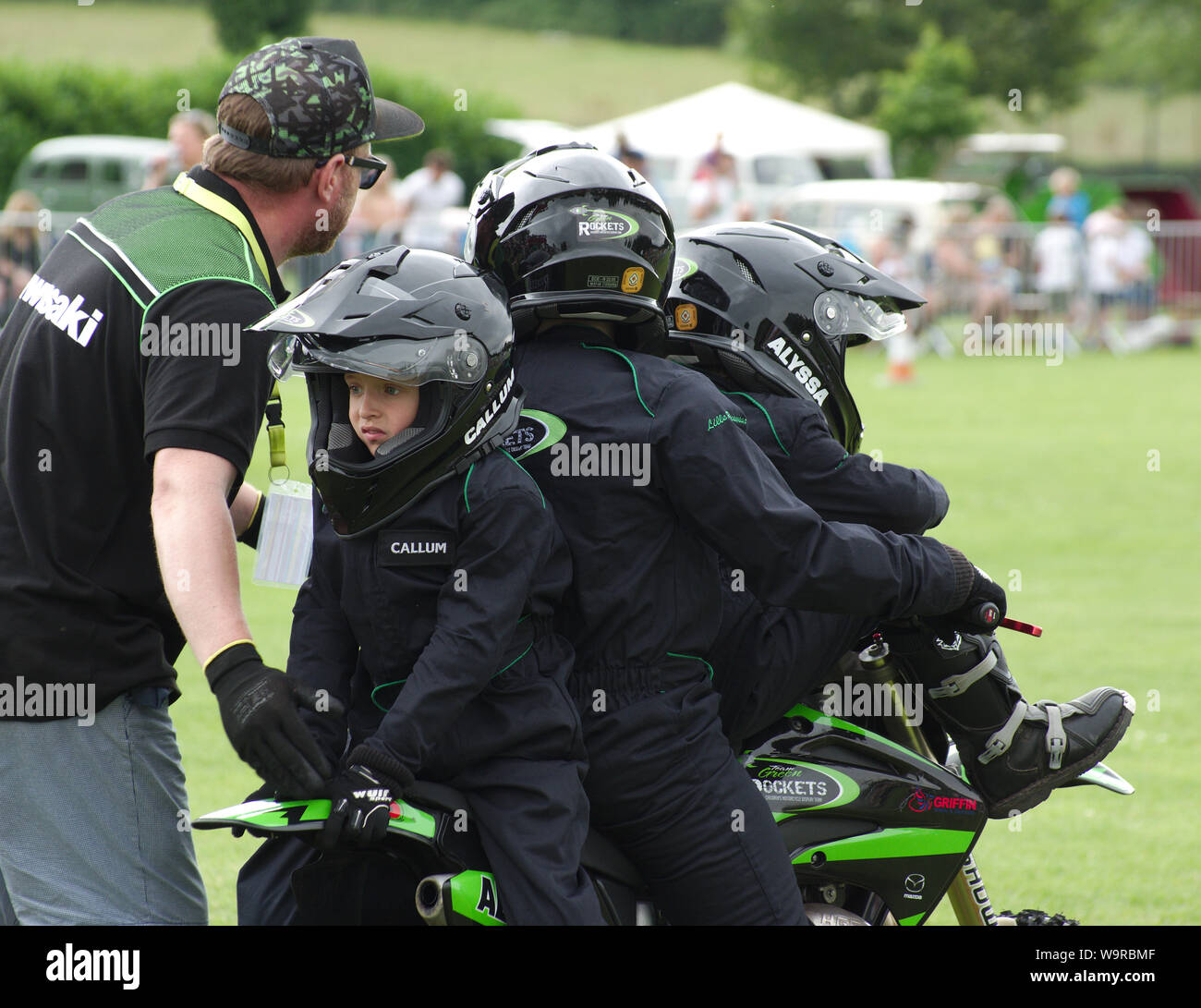 Carnival stunt hi-res stock photography and images - Alamy