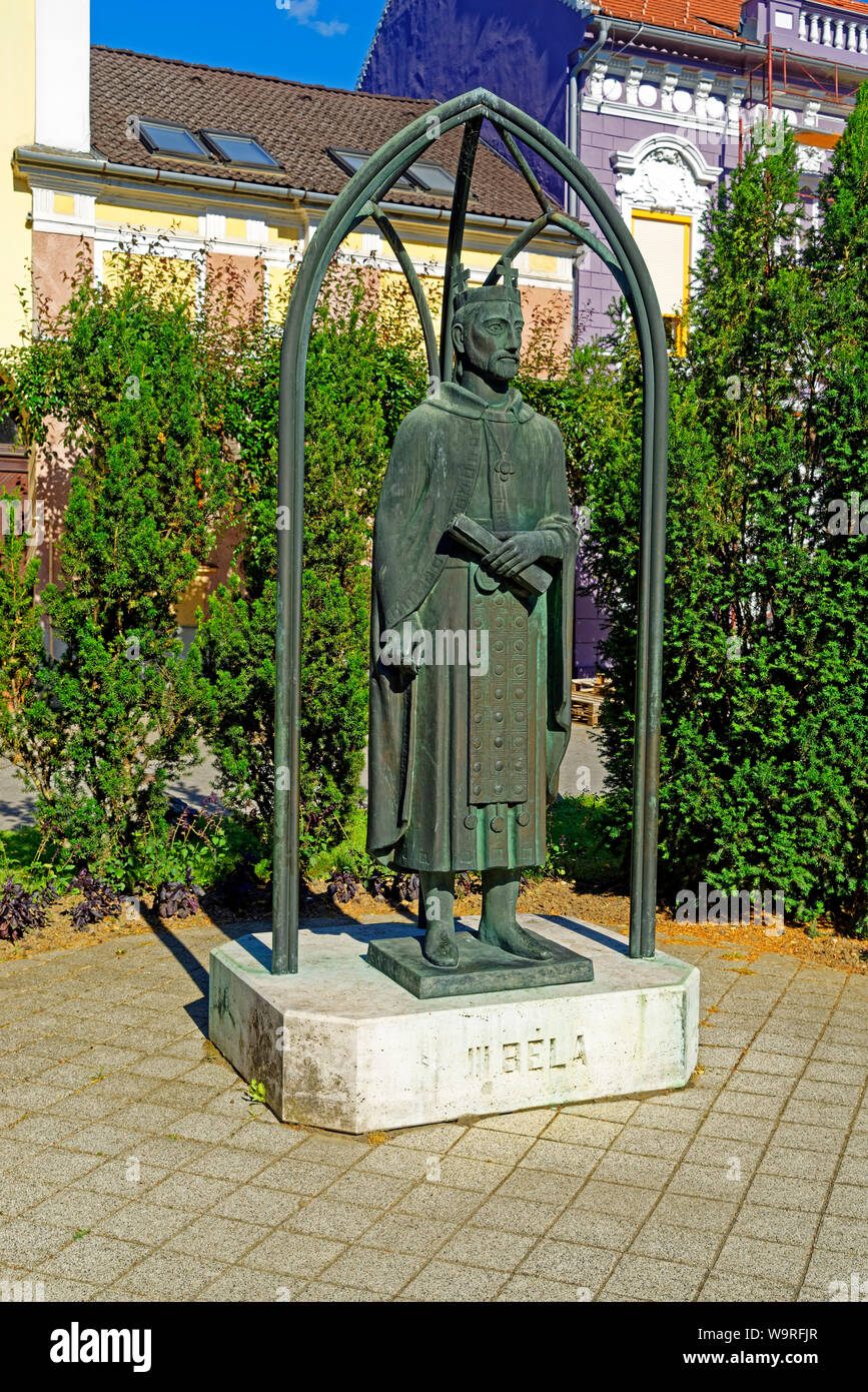 Statue, Béla III Stock Photo - Alamy