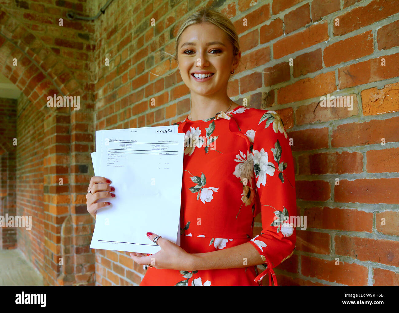 Paloma shemirani hi-res stock photography and images - Alamy