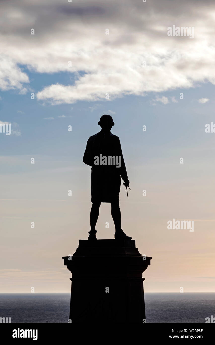 Whitby statues hi-res stock photography and images - Alamy