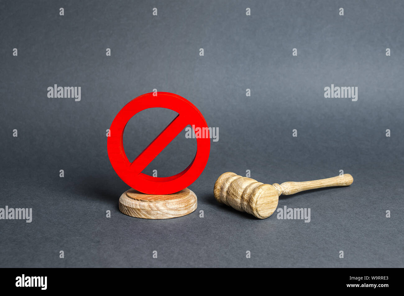 Prevents fraud hi-res stock photography and images - Alamy
