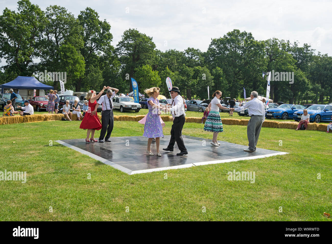 Old time dancing display hi-res stock photography and images - Alamy