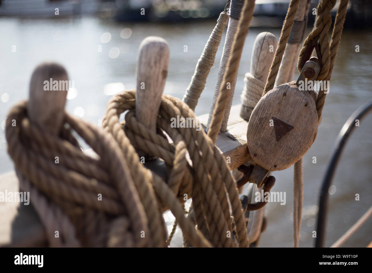 Sail boat rigging hi-res stock photography and images - Alamy