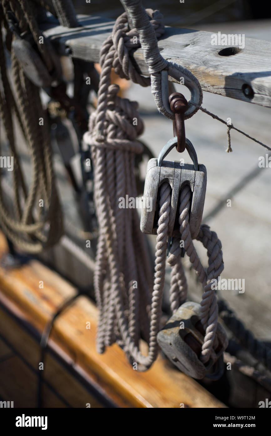 Sail boat rigging hi-res stock photography and images - Alamy