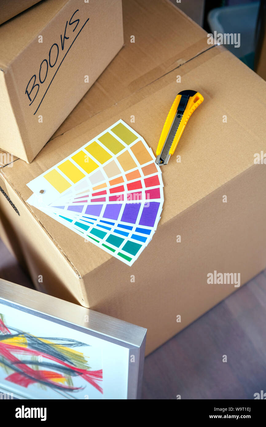 Palette of boxes hi-res stock photography and images - Alamy