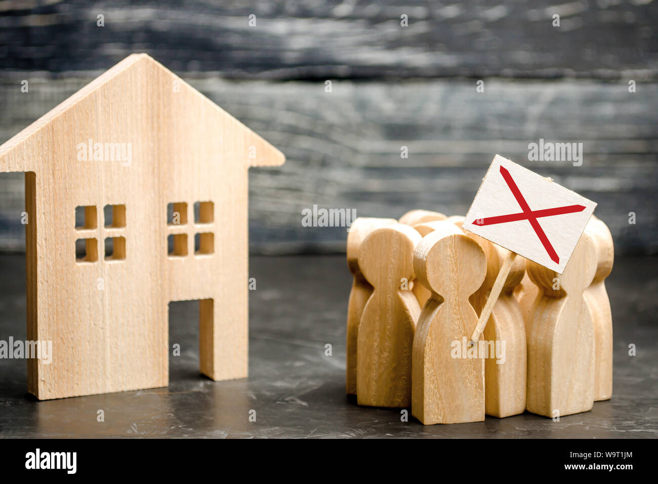 Poor building standards hi-res stock photography and images - Alamy