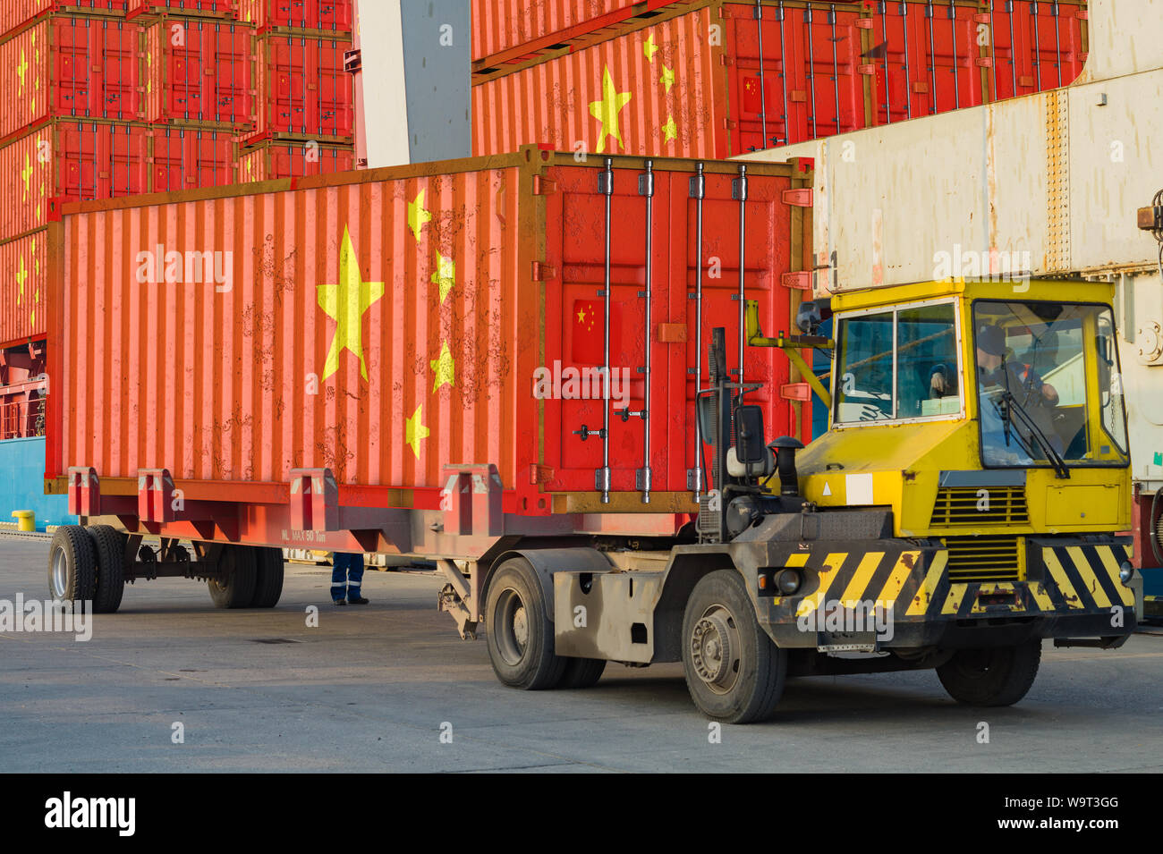 cargo container with the china flag during unloading at the port Stock ...