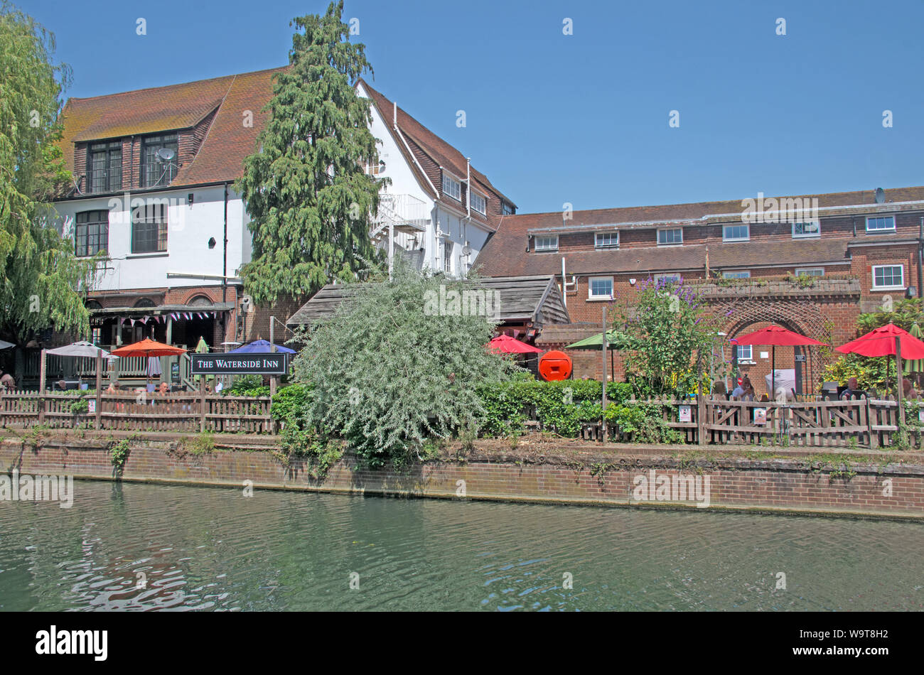 Waterside inn hi-res stock photography and images - Alamy